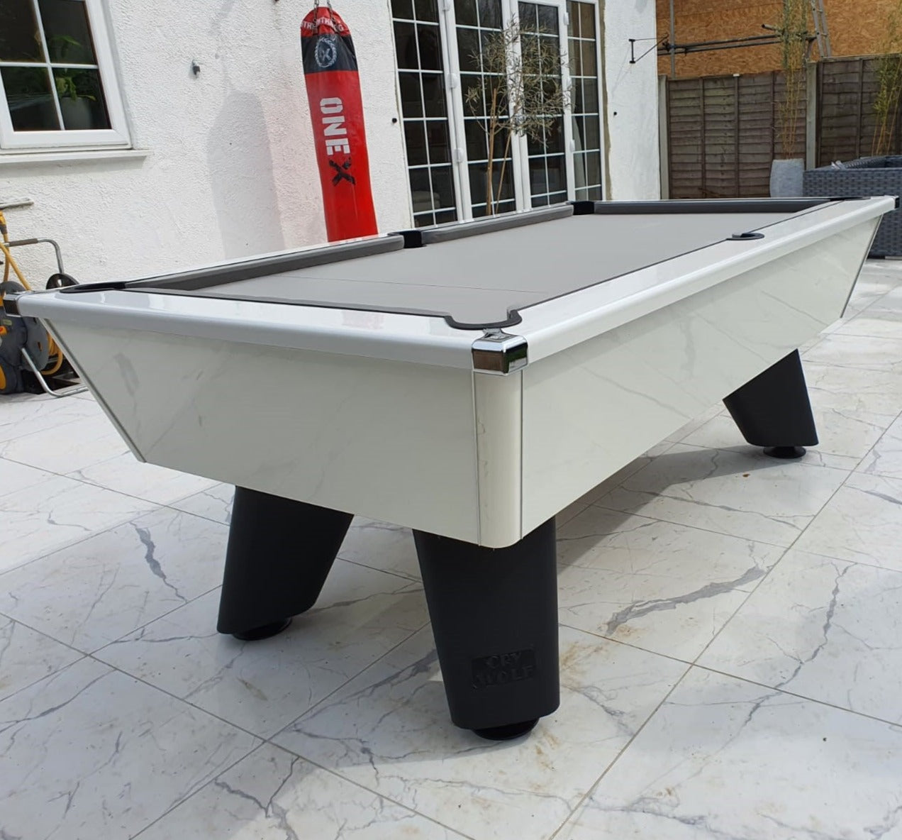 Cry Wolf Outdoor Slate Pool Table - Gloss White - 6ft & 7ft – Deluxe ...